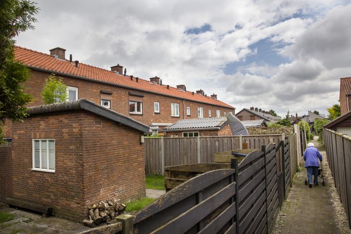 Bewoners hoopten op renovatie van hun huizen, maar dan valt een brief ...