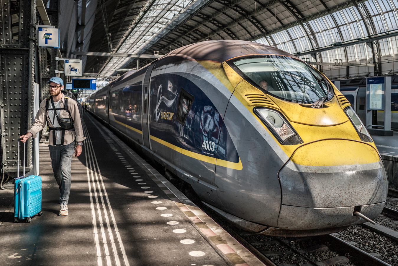 Snelle treinen van Eurostar en Thalys rijden nog maanden met voet op de ...