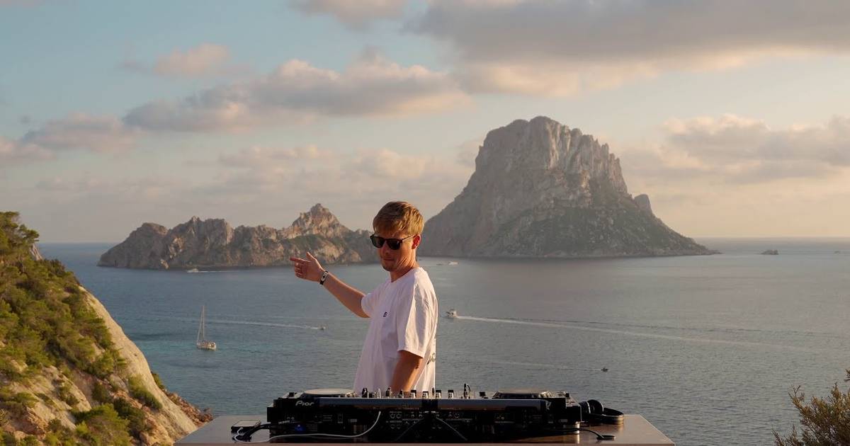 Draaien op Ibiza, eigen merchandise én platenlabel dat stilaan naam ...