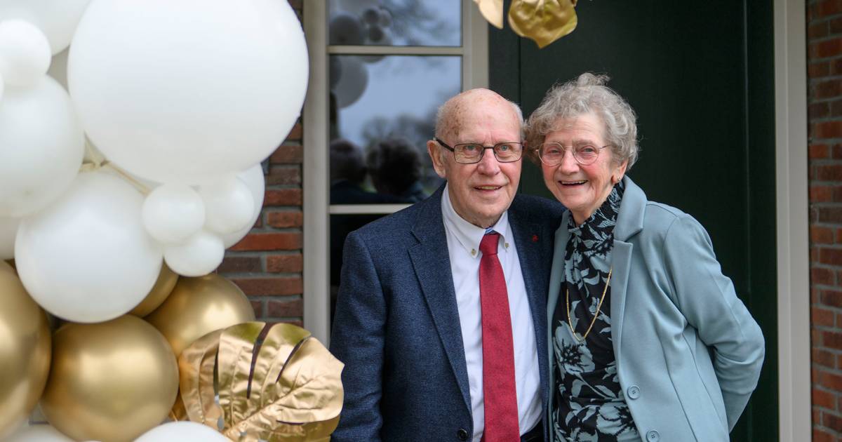 Bertha (85) en Gerrit (88) nog altijd knettergek met elkaar: ‘Maar dat zullen ze nooit ...