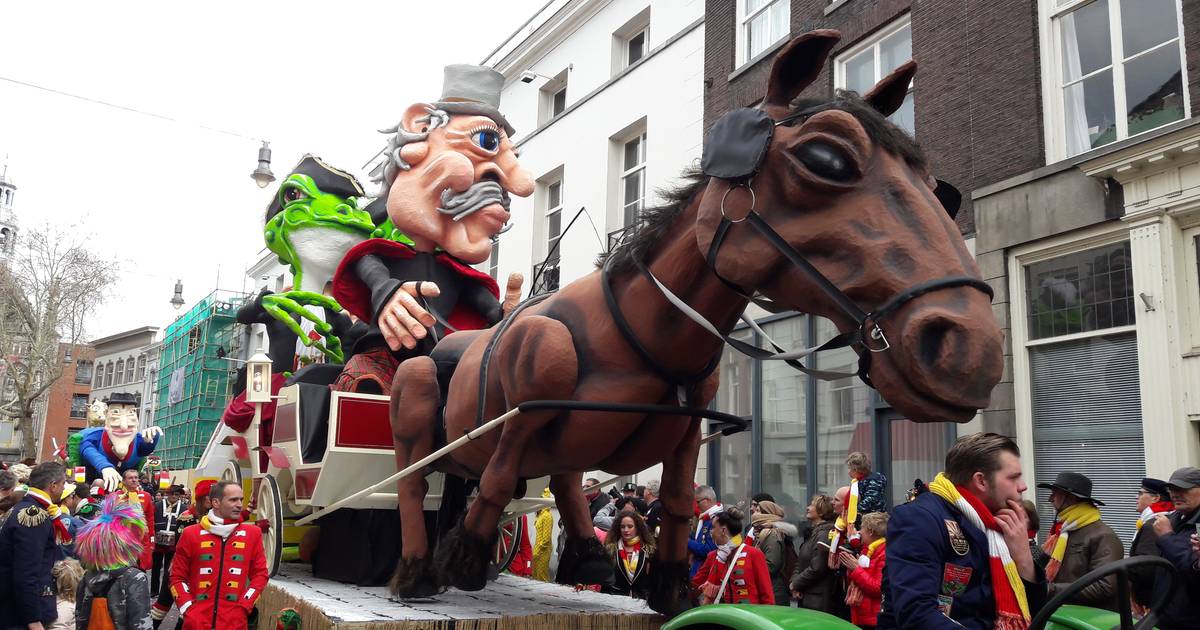Tienduizenden genieten in Oeteldonk van De Grote Optocht, nu is het ...