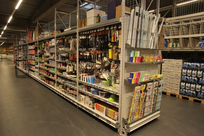 IN BEELD. Een blik in de nieuwe Colruyt in Sint-Pieters-Leeuw: Klanten ...