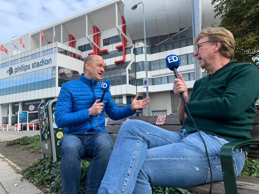 Hoe Rik Elfrink uit De Hoeve als PSV-watcher op de perstribune in ... Hoe Rik Elfrink uit De Hoeve als PSV-watcher op de perstribune in ...
