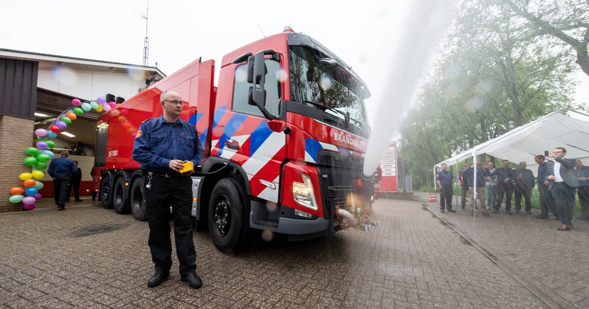Als eerste brandweerkorps in de regio krijgt Borne dit blusvoertuig mét ...