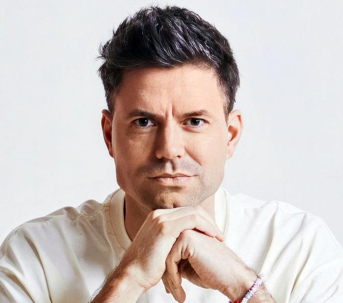 Simon Keizer keert terug als solozanger: ‘Nick en ik volgen elkaar op afstand, soms appen we ...