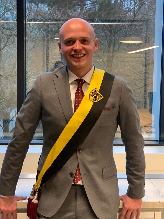 Nieuwe schepen van Jeugd en Mobiliteit Stef Van Calster (30) maakt ...