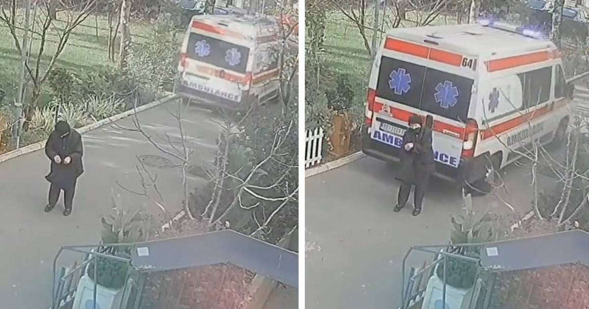 Une vieille dame renversée par une ambulance qui fait une marche ...