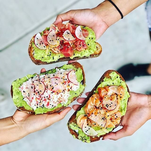 Trend: Pokecado toast | Foto | AD.nl