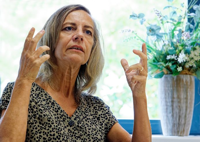 ‘Bijwerkingenbaas’ Agnes Kant zet zich schrap voor corona-herhaalprik ...