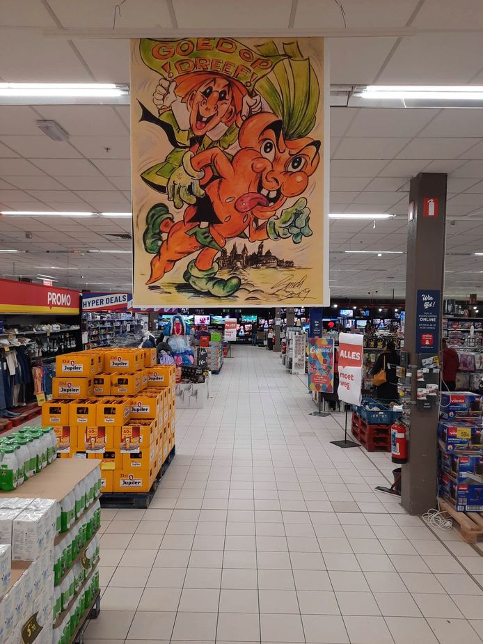 Kunstenaar David Van Der Smissen zorgt voor carnavalssfeer in Carrefour ...