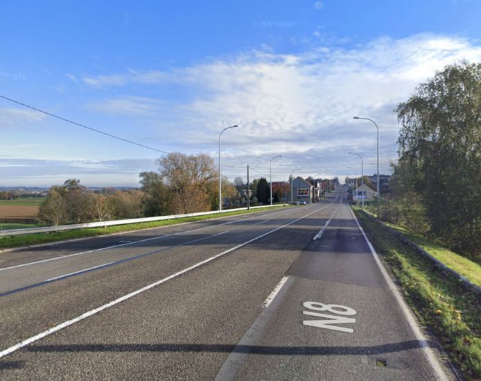 Nieuwe studie om N8 veiliger te maken voor voetgangers en fietsers: “De fietspaden zijn smal ...