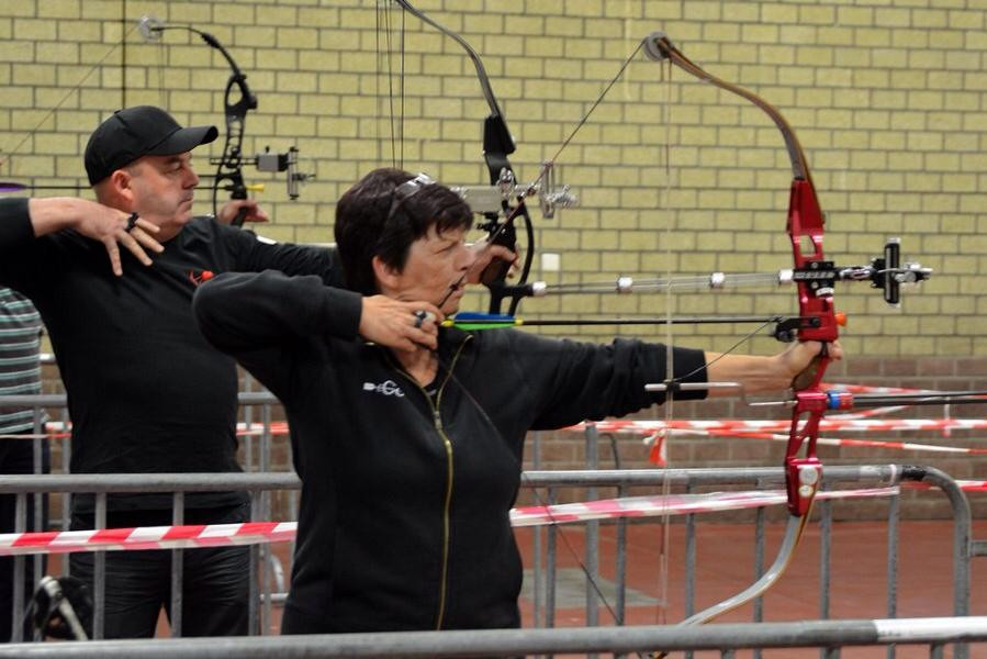 Initiatie handboogschieten in Sint-Martinuspark | Foto | hln.be