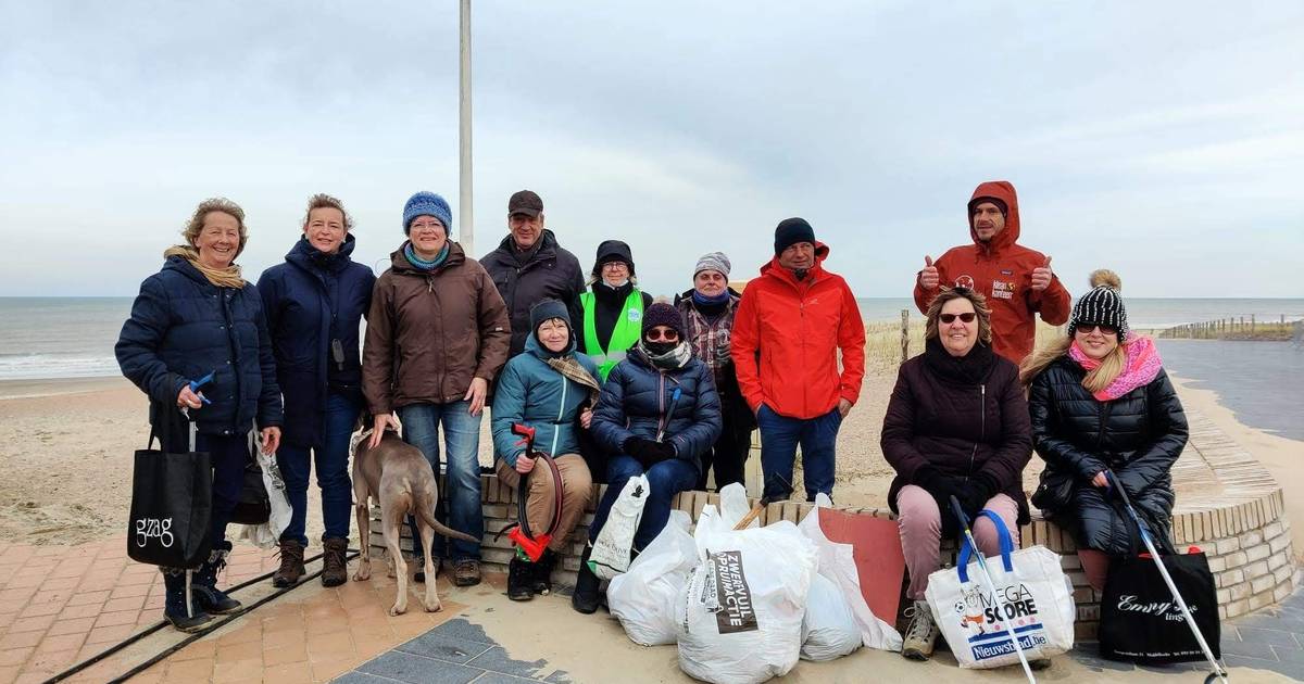 Proper Strand Lopers rapen 150 liter afval op strand van Middelkerke ...