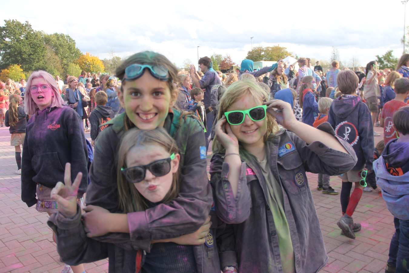 IN BEELD. Jongeren beleven kleurrijke Dag van de Jeugdbeweging | Foto ...
