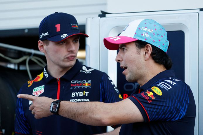 Max Verstappen kijkt uit naar nieuwe strijd met Sergio Pérez: ‘Wij moeten het op het circuit ...