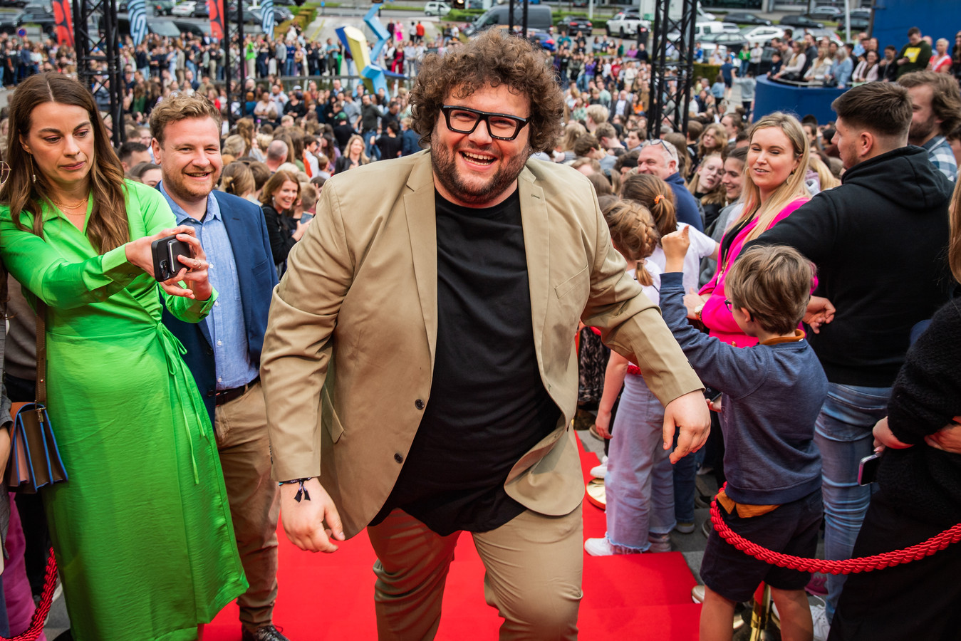 “Ik schrik er zelf van hoe snel het gaat”: Manu Van Acker, de man die u ...