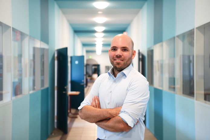 Auke wil meer doen dan alleen zijn kantoor gebruiken als boeman wanneer ...