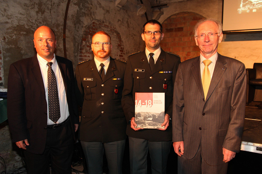 Overzicht militaire operaties in één boek | Foto | hln.be