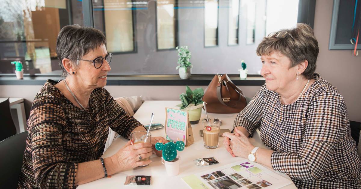 Nieuwerkerkse vrijwilligers op de koffie bij burgemeester Dries Deferm ...