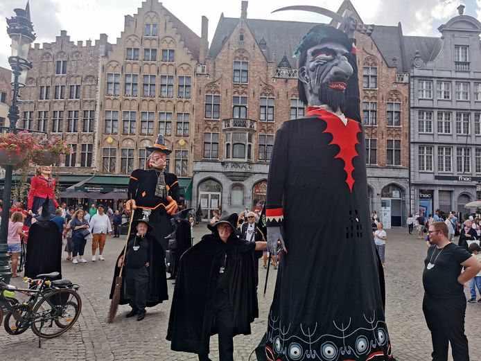 VIDEO. Na 17 jaar trok er opnieuw een Reuzenstoet door de Brugse ...