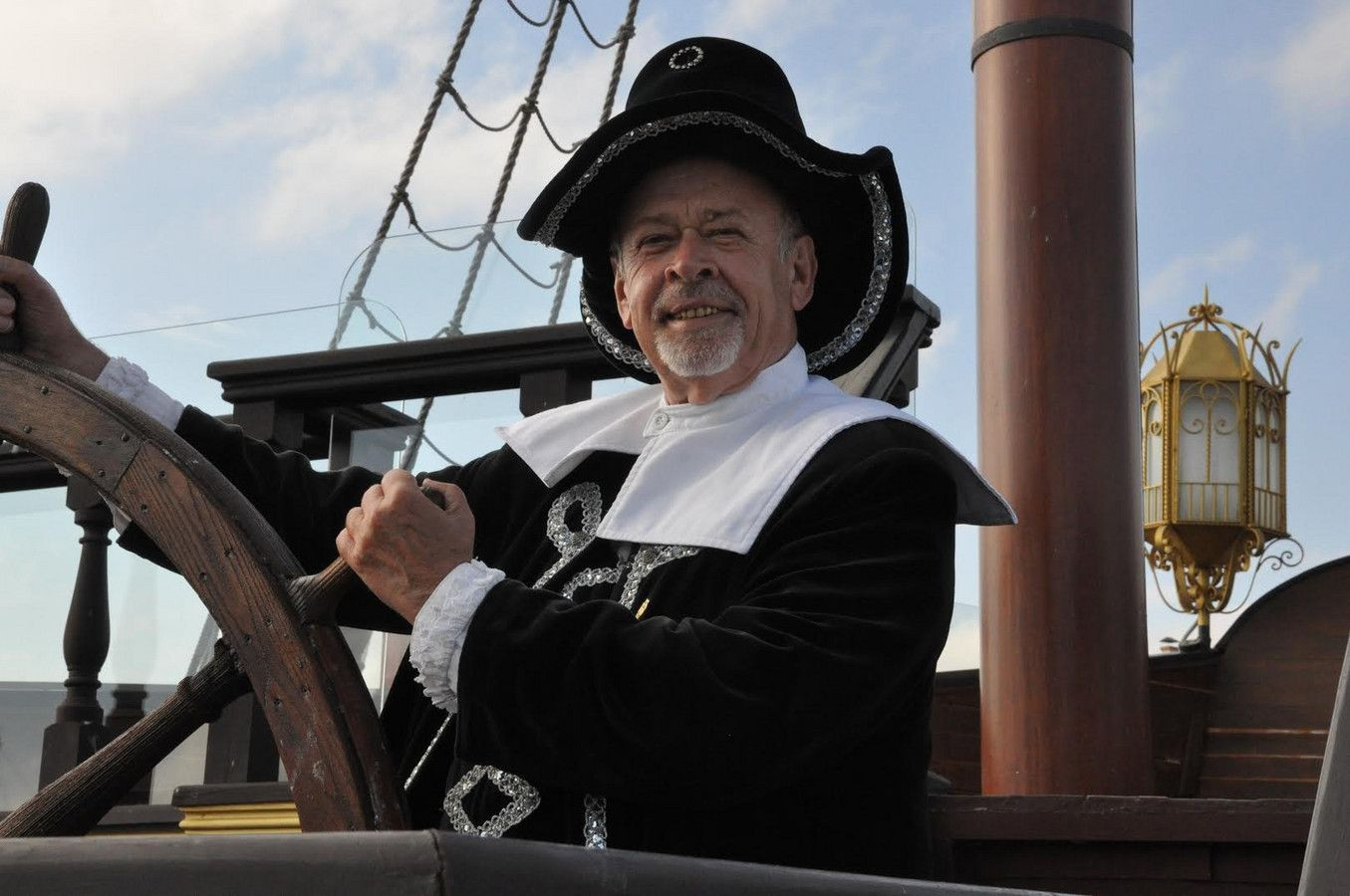 Oud-kapitein Vliegende Hollander woest over expositie: 'Dit is echt ...