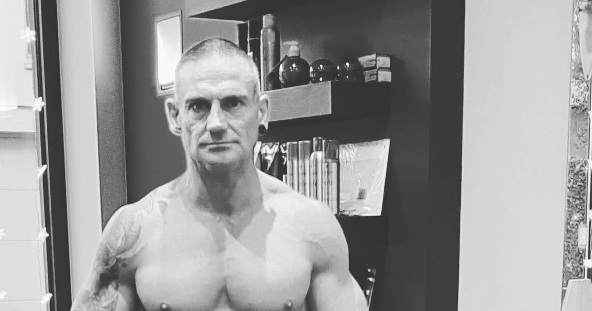 “De regering wil ons uitkleden? Wij doen dat liever zelf!” Ook kapper ...