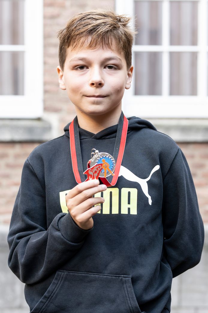 Nijmeegs lintje voor jonge helden: uitblinkers in medemenselijkheid ...