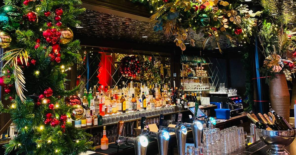 Mariah Carey, kerstverlichting en een dennenboom: deze Rotterdamse bar ...