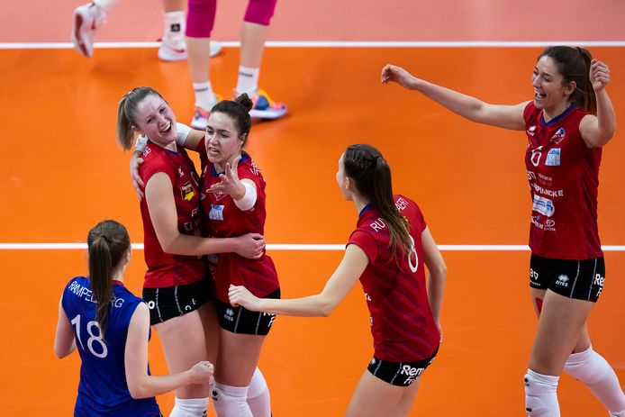 Uitblinkster Manon Stragier pakt met Asterix Avo Belgische beker ...