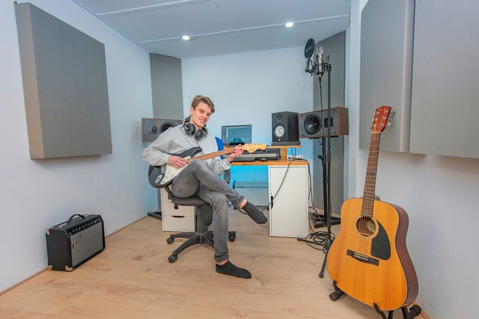 Joris (17) componeert hiphoptracks tussen de slootjes en rietkragen: Over twintig jaar met ...