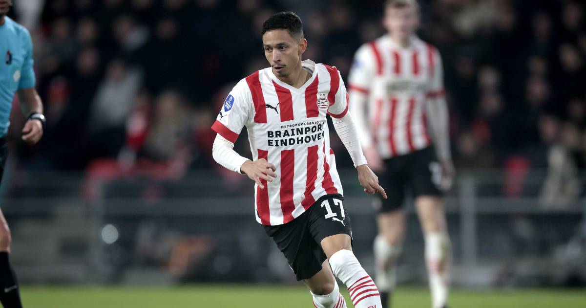 PSV ziet ook Mauro Júnior geblesseerd uitvallen bij de training ...