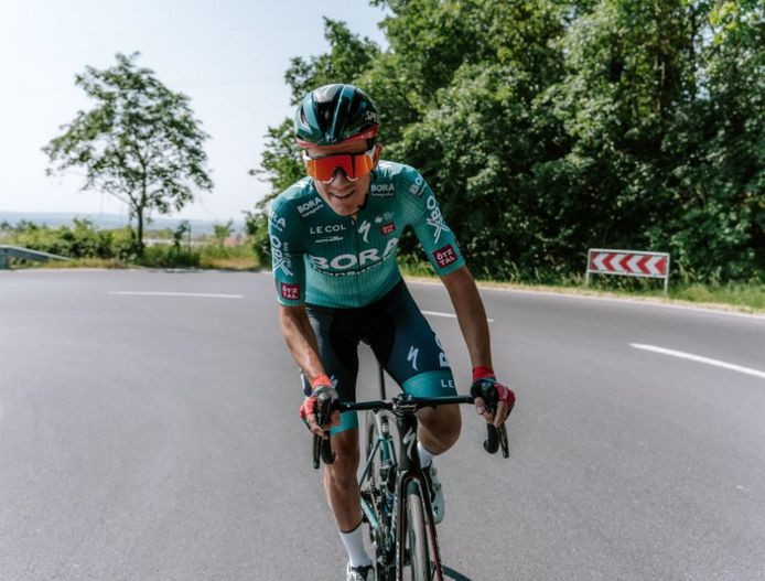 Nieuwe Tour-tenues kennen wisselend succes: kritiek op ontwerp Lidl ...