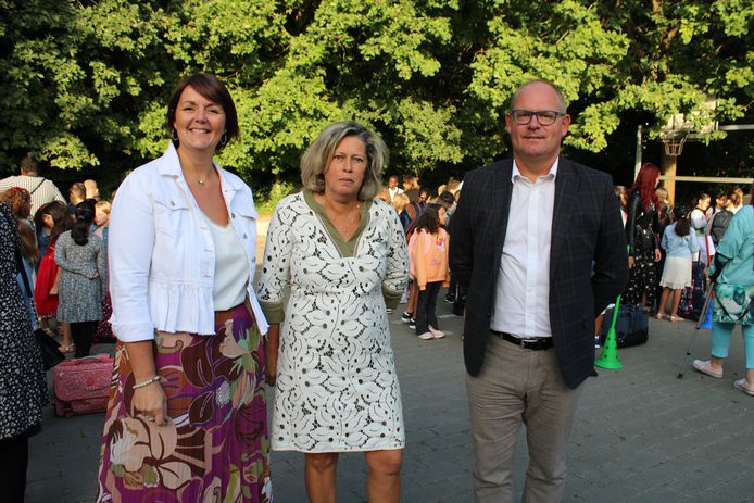 Franstalige leerlingen van Dr. Decrolyschool zaten te vroeg in de les ...