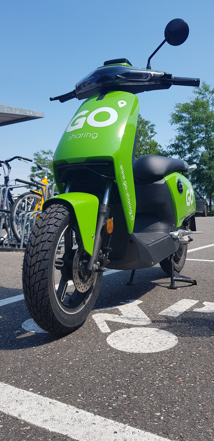 Deze zomer kan je met de elektrische deelscooter naar het strand in ...