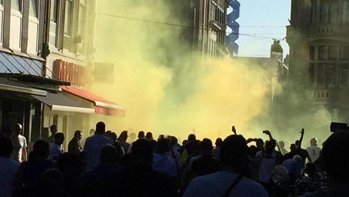ADO-fans blijven 'netjes binnen de lijntjes' met actie | Overig ...