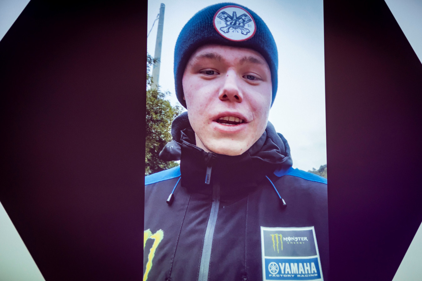 Sportman van het jaar Rick Elzinga uit Borne meldt zich via beeldscherm ...