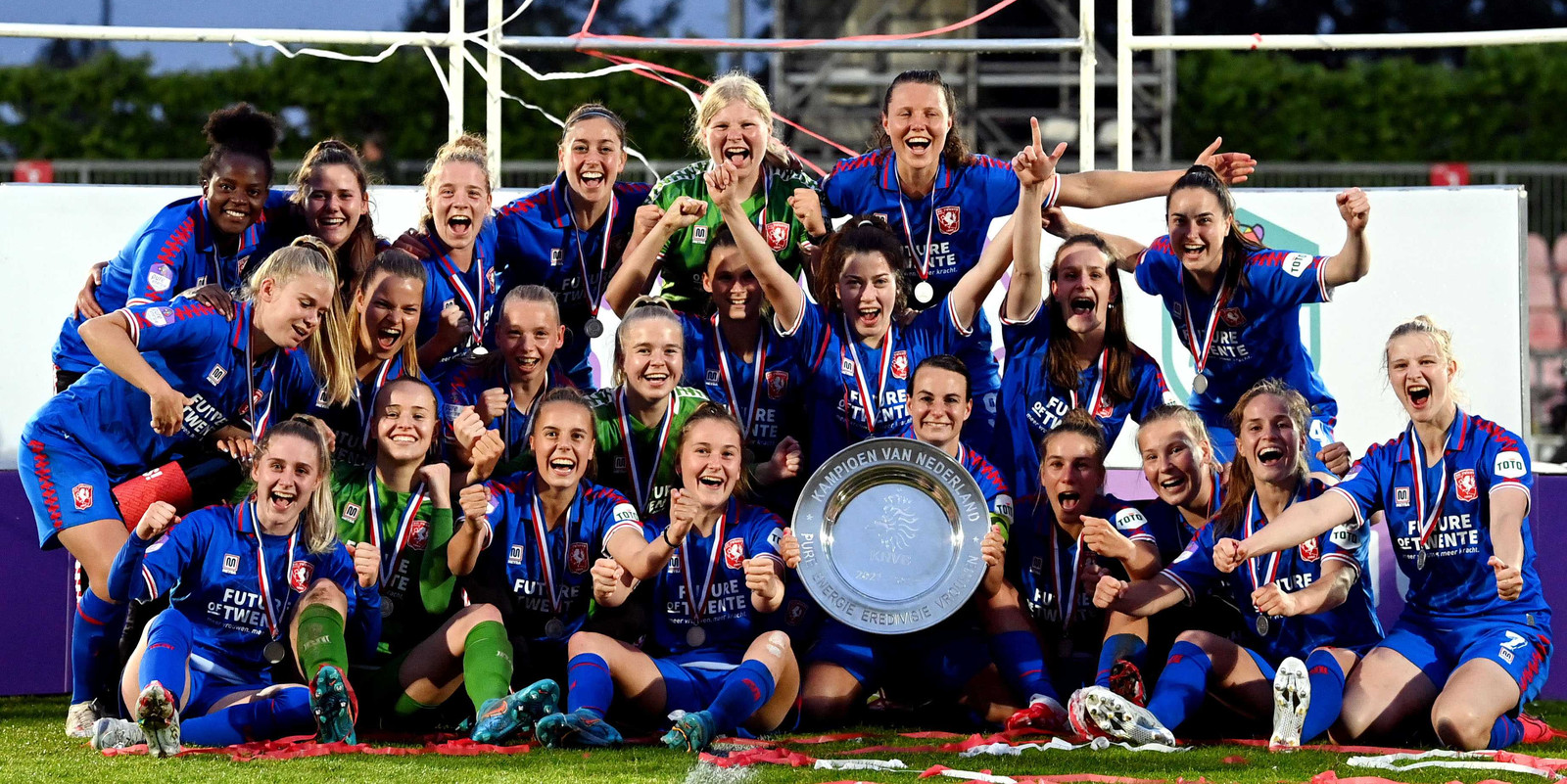 FC Twente Vrouwen weer de beste: derde landstitel op rij naar Enschede ...