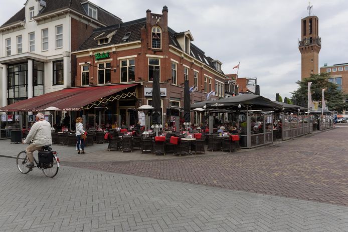 Horeca in Hengelo wil ruimere terrassen na coronacrisis | Hengelo ...