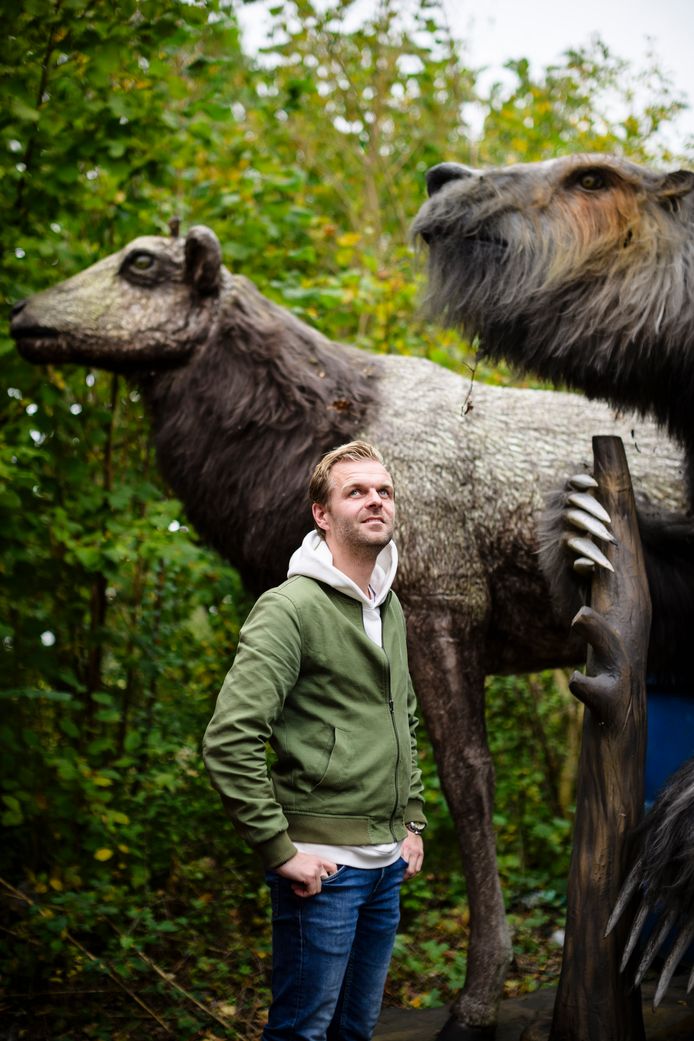 Het succesverhaal van Tim Lammers (39): van ‘Tukkertje’ bij Playboy tot baas van een dinopark ...
