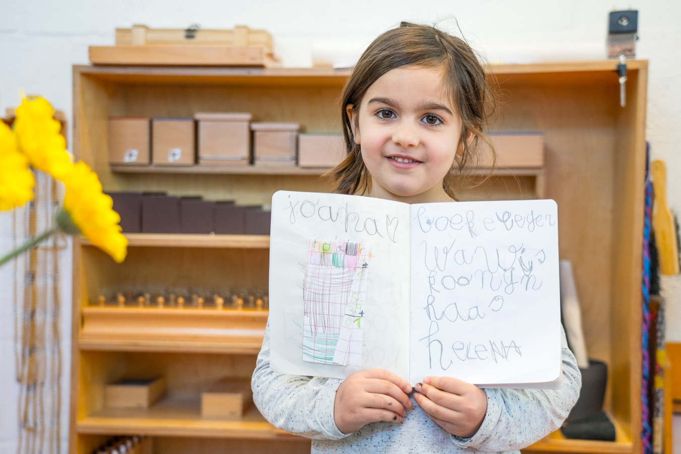 Kinderen kunnen niet meer aan elkaar schrijven: ‘Letters vliegen als ...