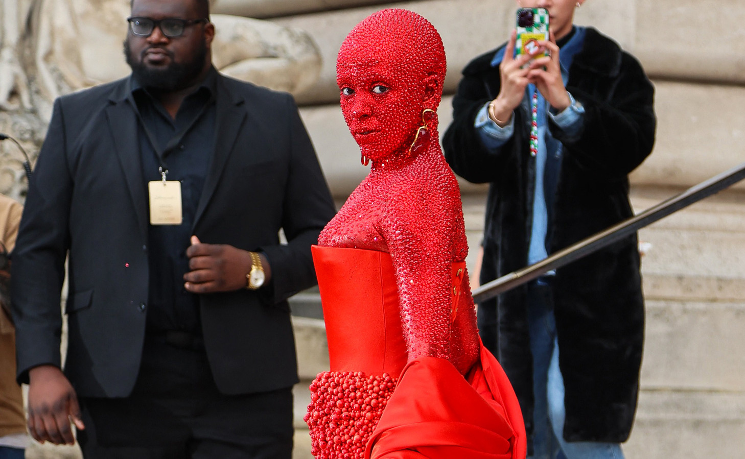 Doja Cat had pijn alsof ‘mes in buik stak’ toen ze vijf uur stilzat ...