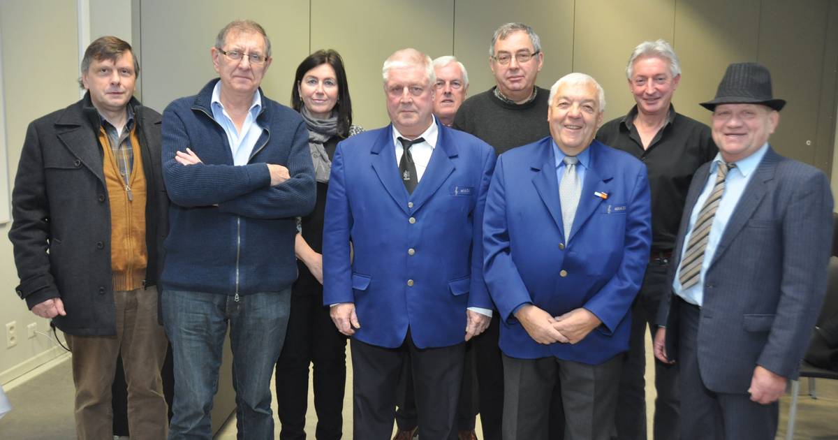 Cultuurraad reikt eretekens uit | Lebbeke | hln.be