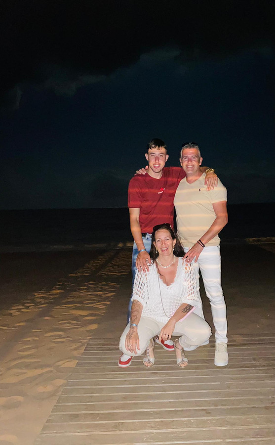 Erotisch masseuse Alexandra (46) brengt eerste boek uit, en dat doet ze ...