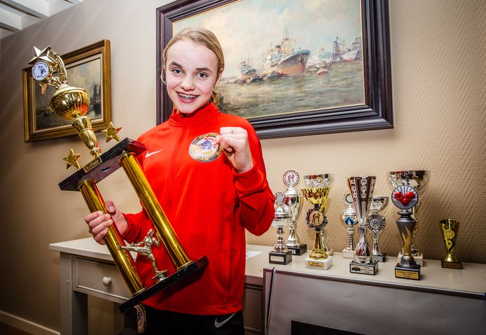 Kickboksster Lisha (12): Doe geen moeite, ik leg je zo op de grond ...