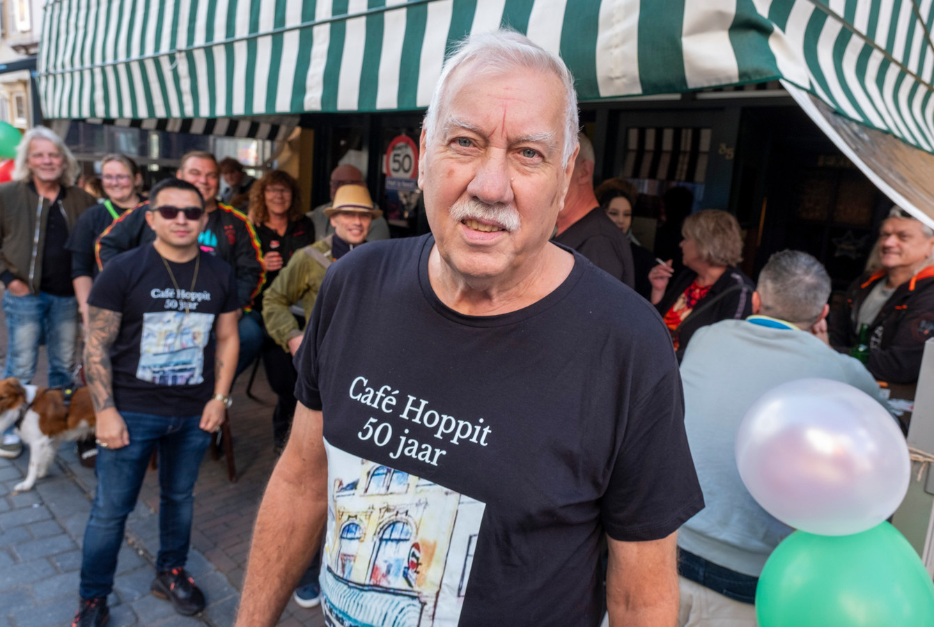 Henk gaat door met de Hoppit, zij het met frisse tegenzin: ‘Het is ...