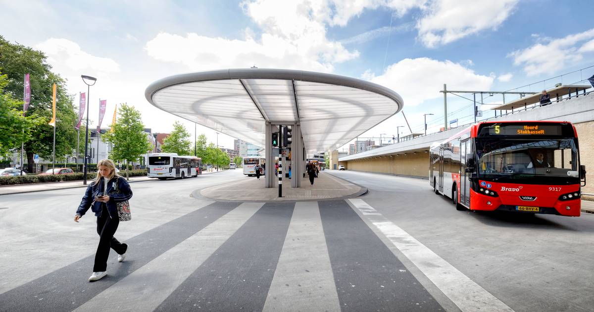 Plaspauze? Niet voor buschauffeurs. ‘Daarom rijdt er zaterdag helemaal ...