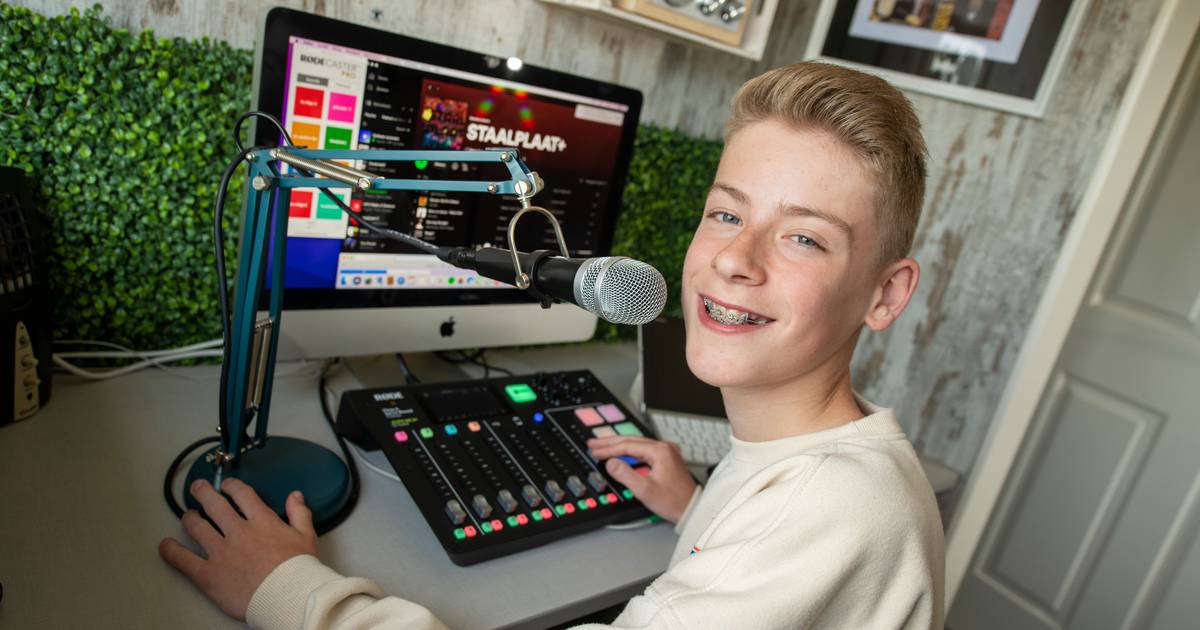 13-jarige Abel uit Eerbeek is helemaal gek van muziek uit jaren 80: ‘Later ga ik werken bij ...