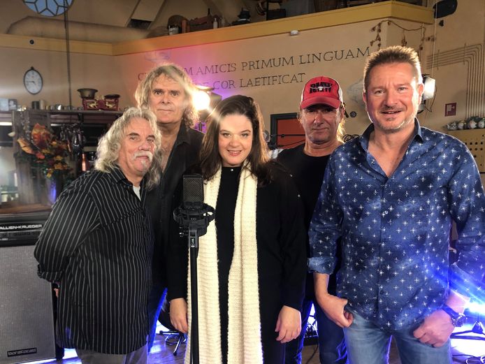 Katinka Polderman zingt blues in het Zeeuws: ‘Zehhes lieven, wat most ...