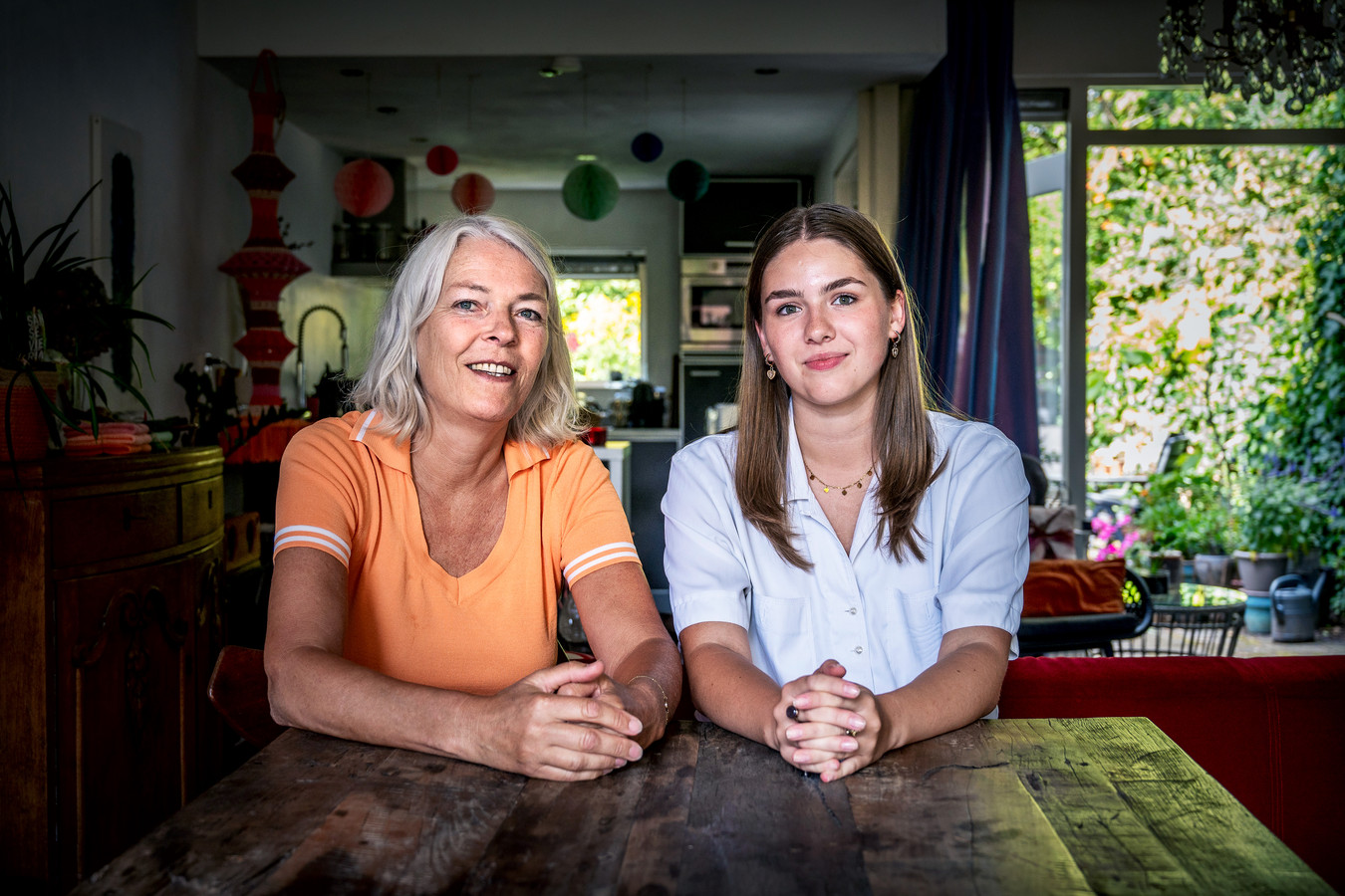 De comeback van de hospita: ‘Binnen twee uur veertig reacties’ | Foto ...