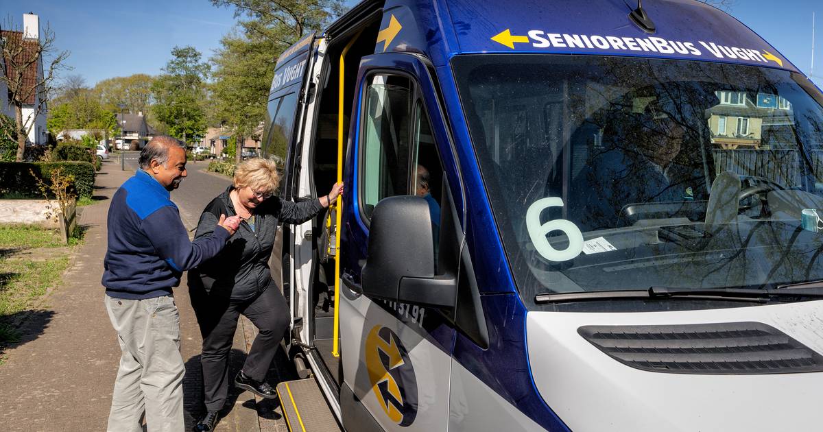 Met SeniorenBus naar huisarts of winkel: ‘Ik vond het voor schut maar ...